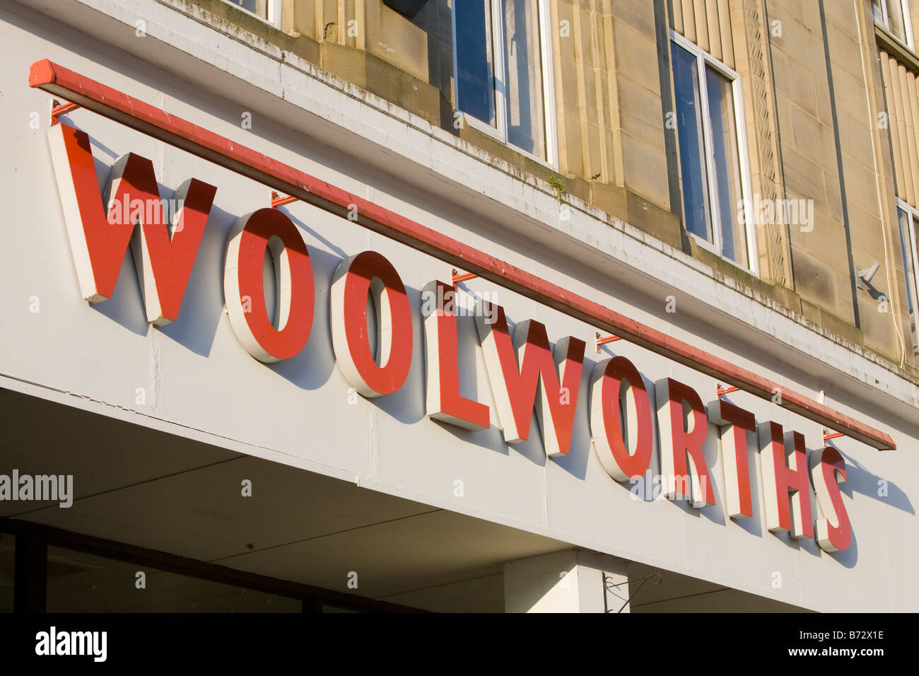 Red woolworths sign hi-res stock photography and images - Alamy