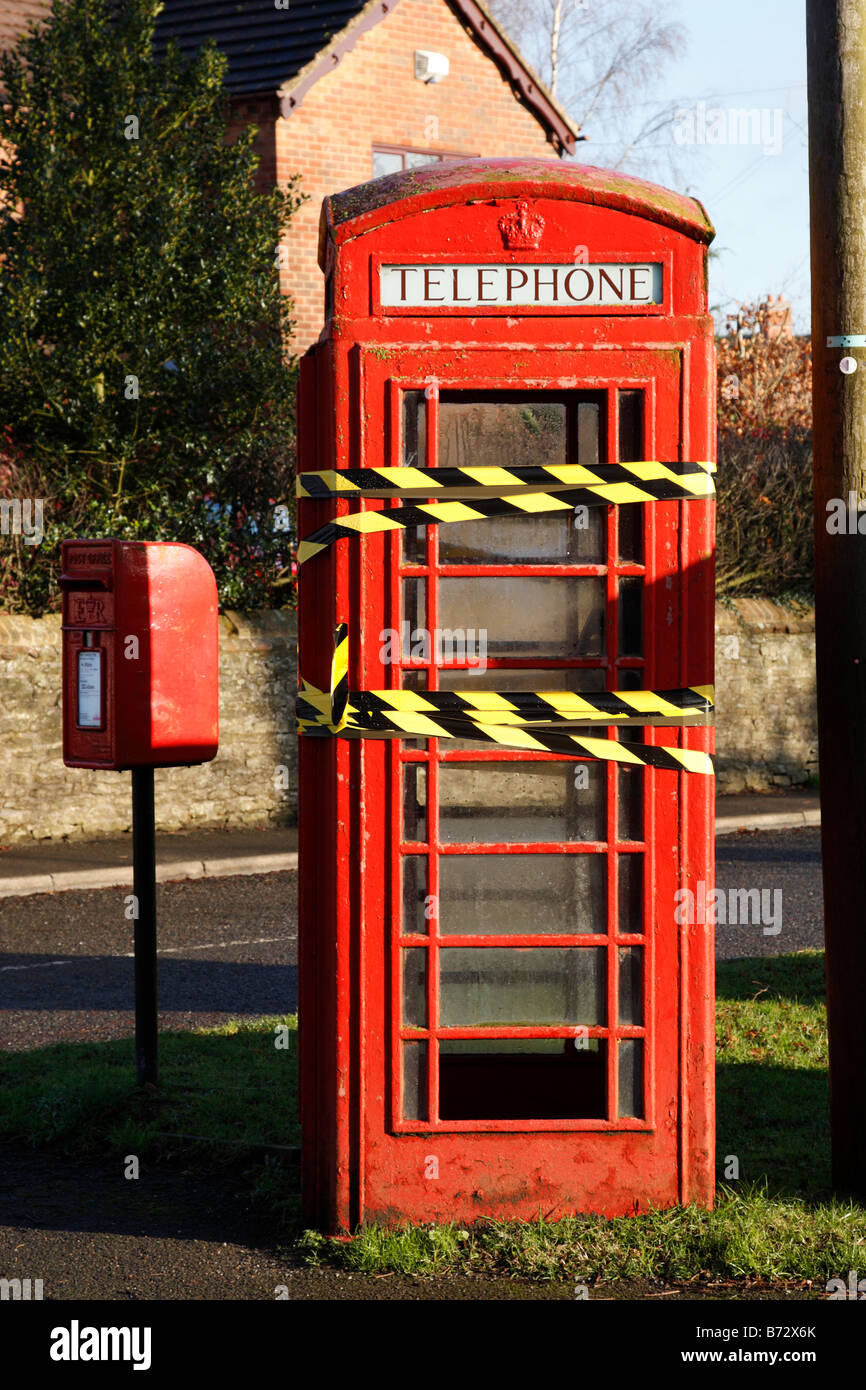 Out Of Order Telephone Box High Resolution Stock Photography and Images ...