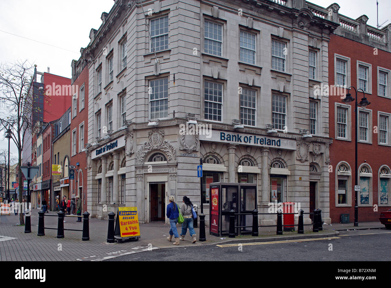 Strand road hi-res stock photography and images - Alamy