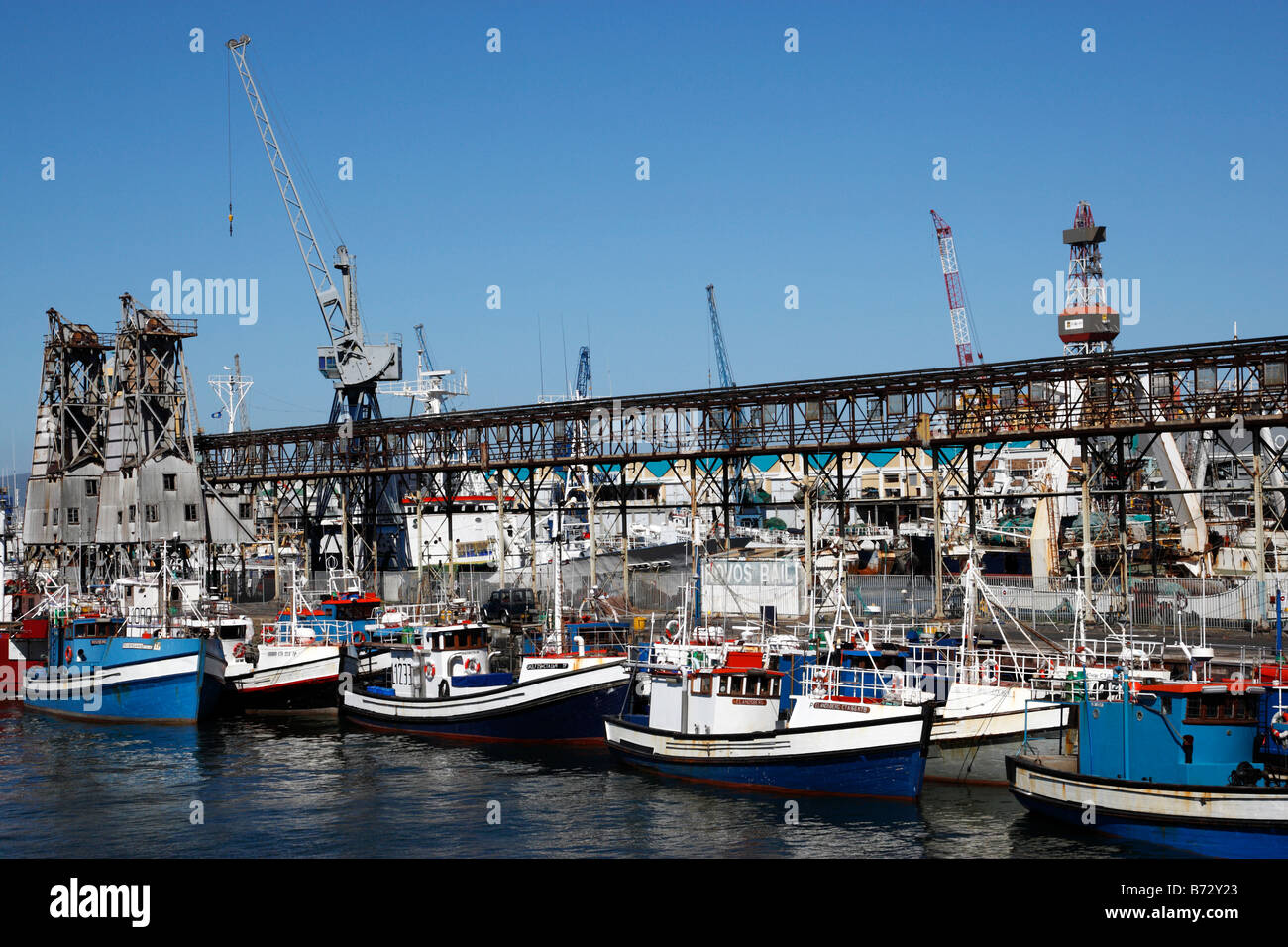 African Docks High Resolution Stock Photography and Images - Alamy
