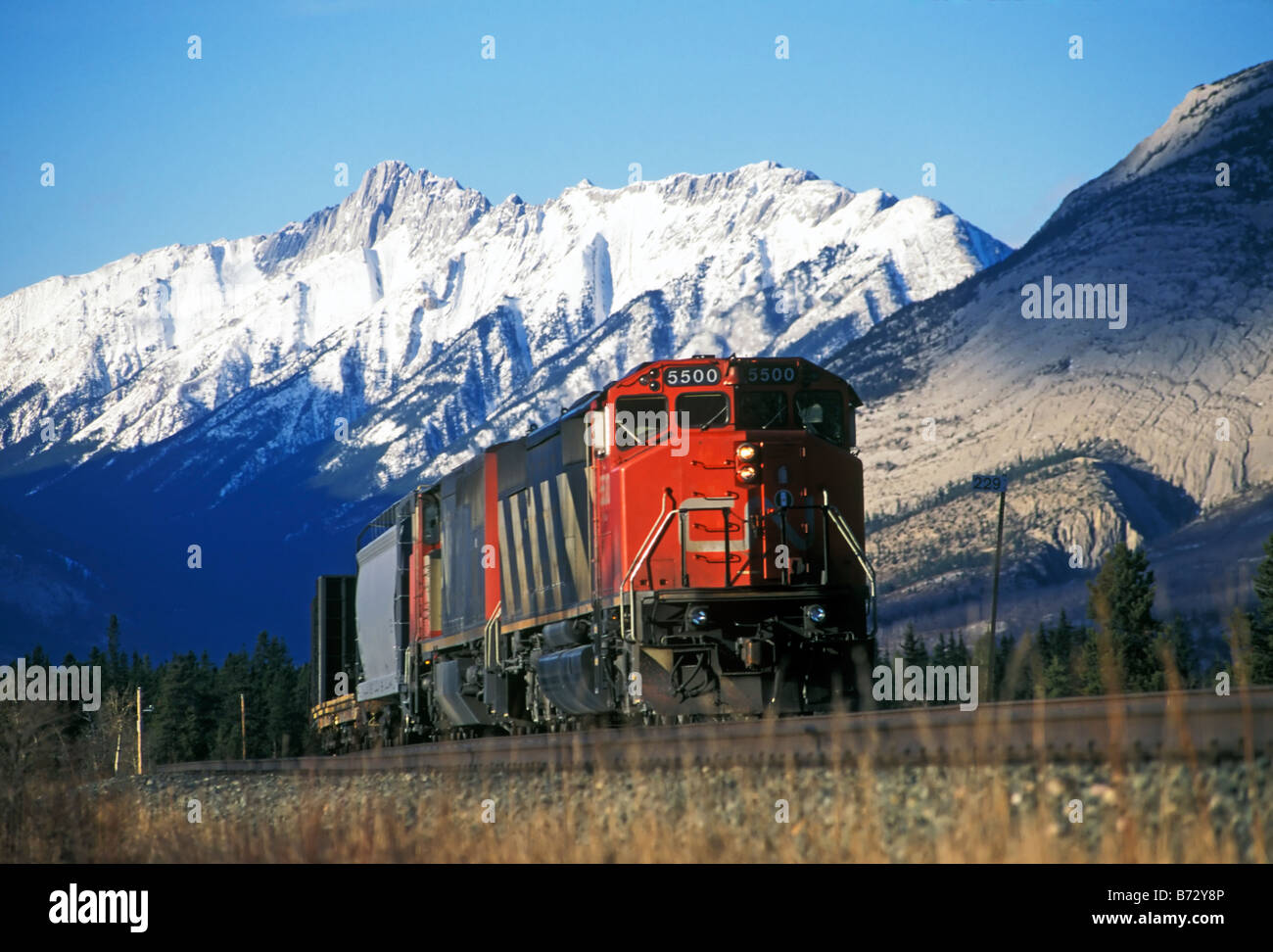 Cn freight train with mountains hi-res stock photography and images - Alamy