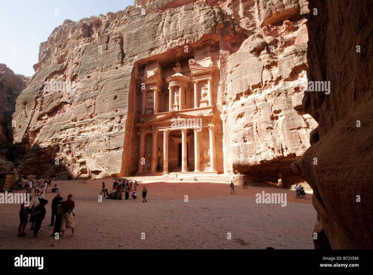 The Treasury [al Khazna] in Petra Jordan the [Rose Red City] in the ...