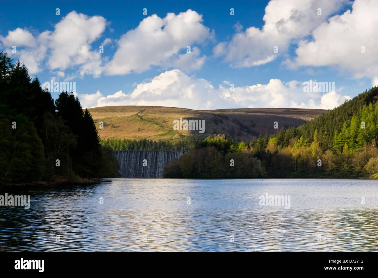 Howden reservoir dam hi-res stock photography and images - Alamy