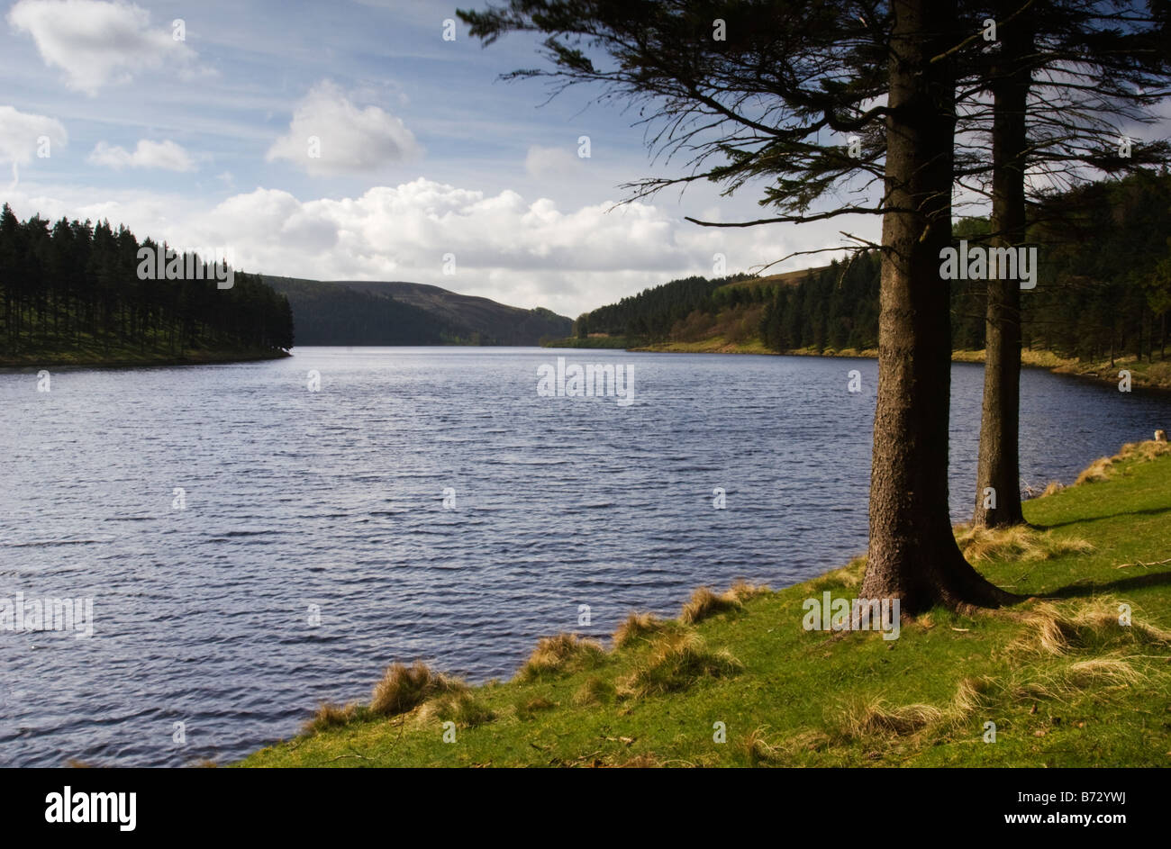 Howden reservoir dam hi-res stock photography and images - Alamy