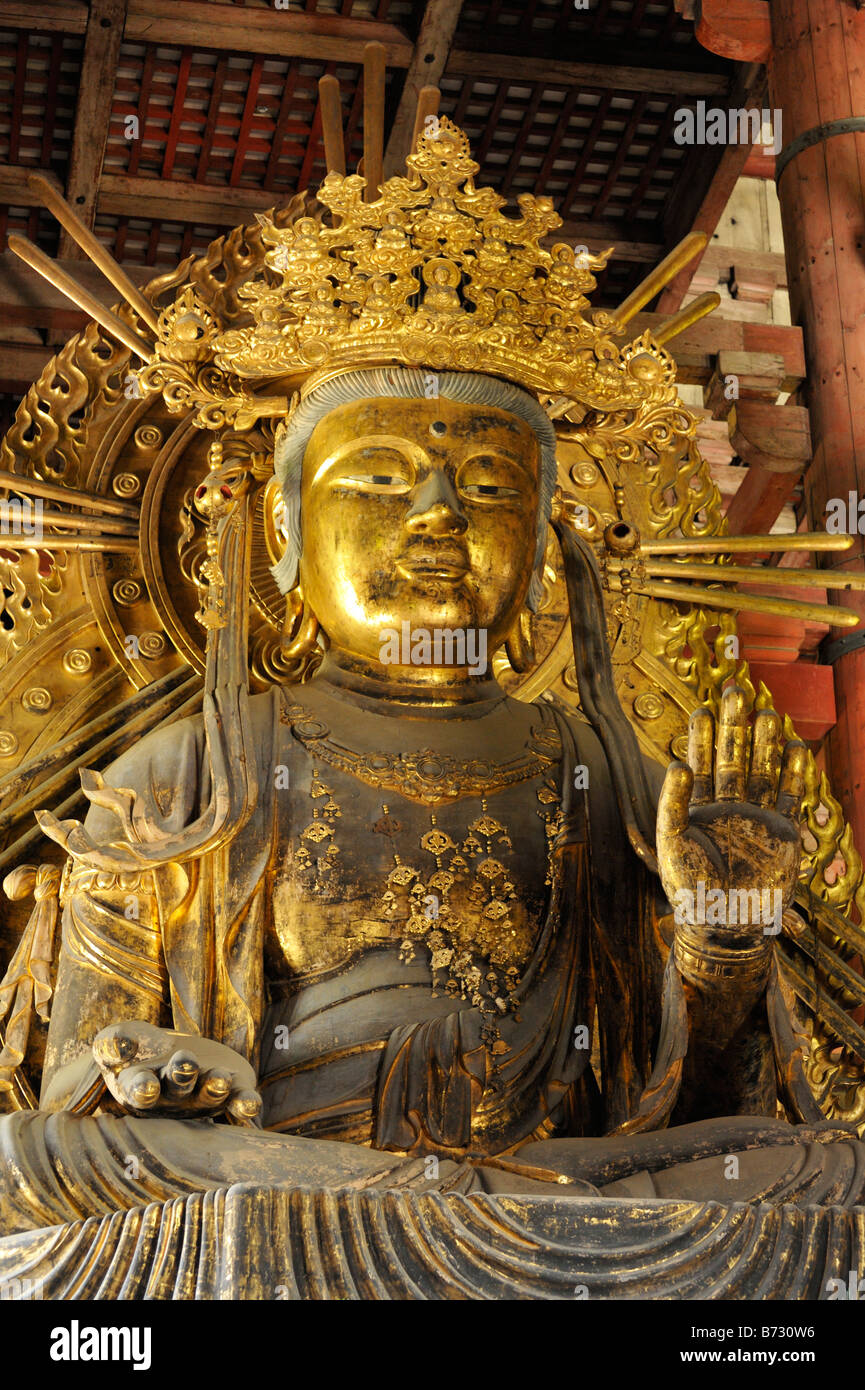 Inside of the todai ji temple hi-res stock photography and images - Alamy