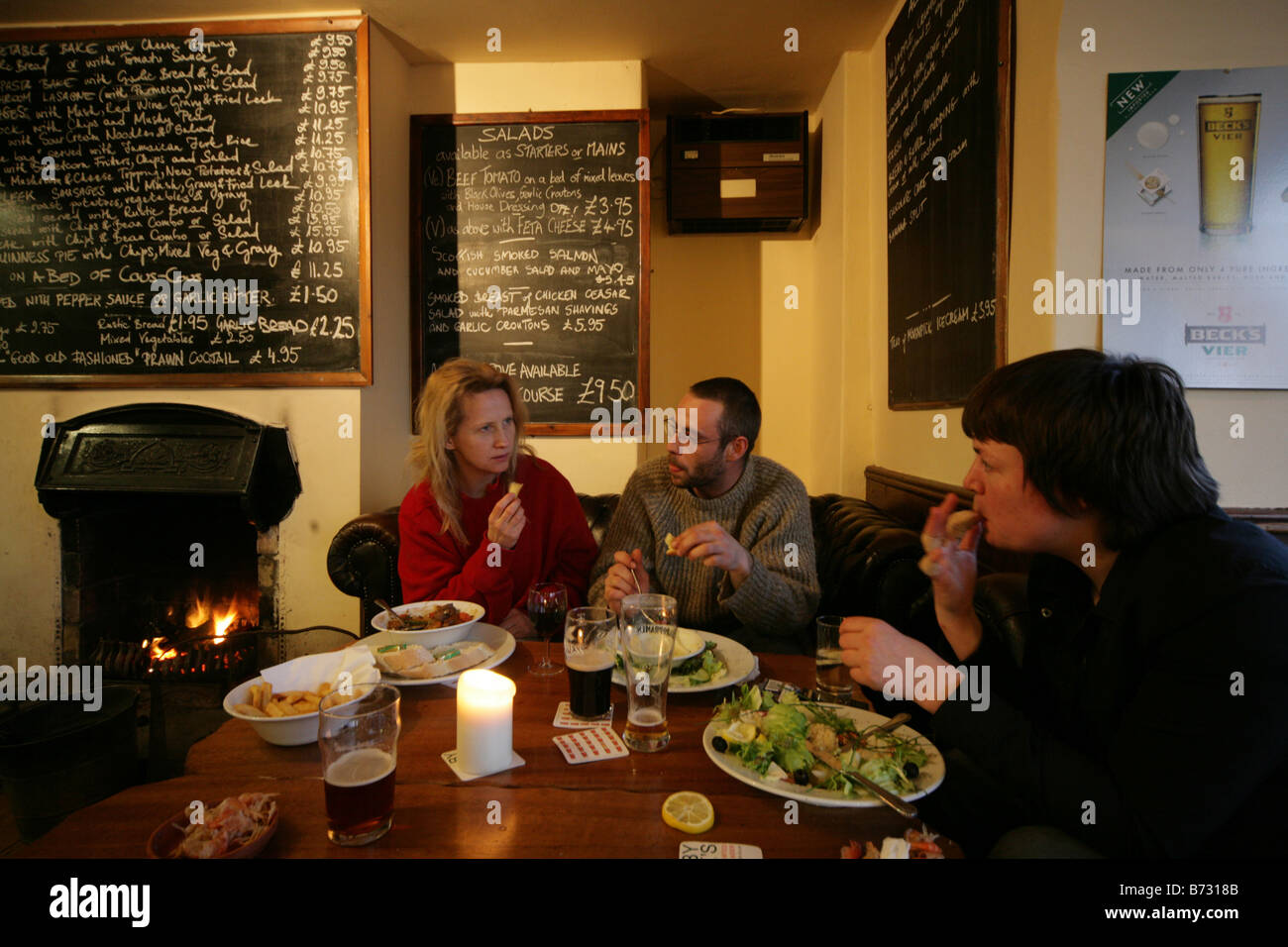 Capel curig pub hi-res stock photography and images - Alamy
