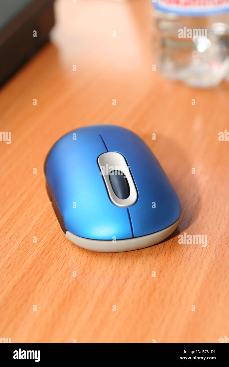 Wireless computer mouse Stock Photo - Alamy