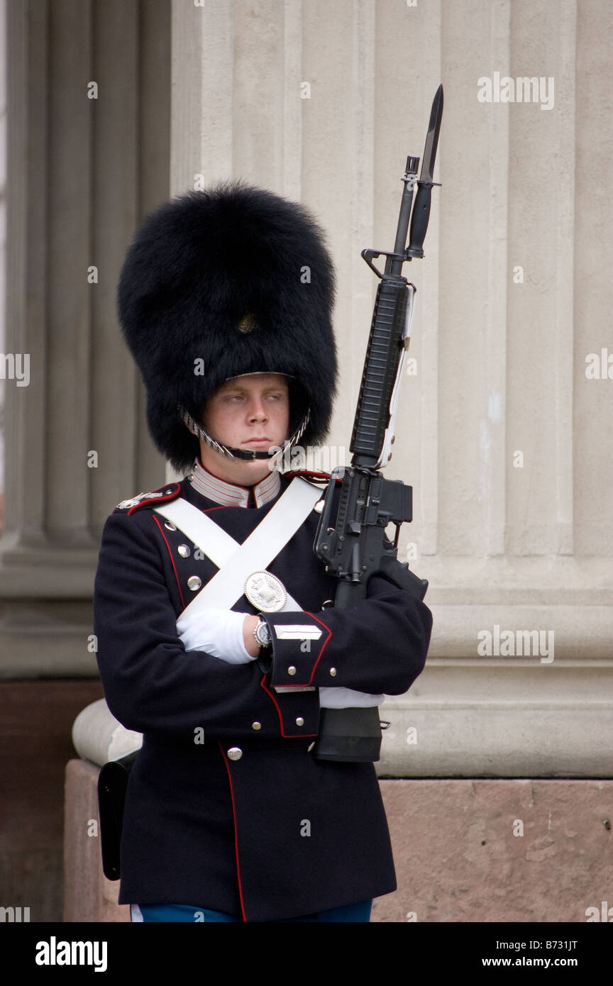 Ceremonial rifle guard hi-res stock photography and images - Alamy