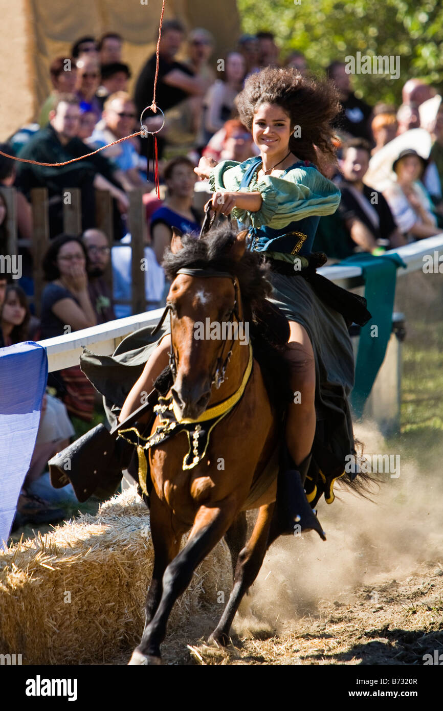 Theatrical jousting hi-res stock photography and images - Alamy