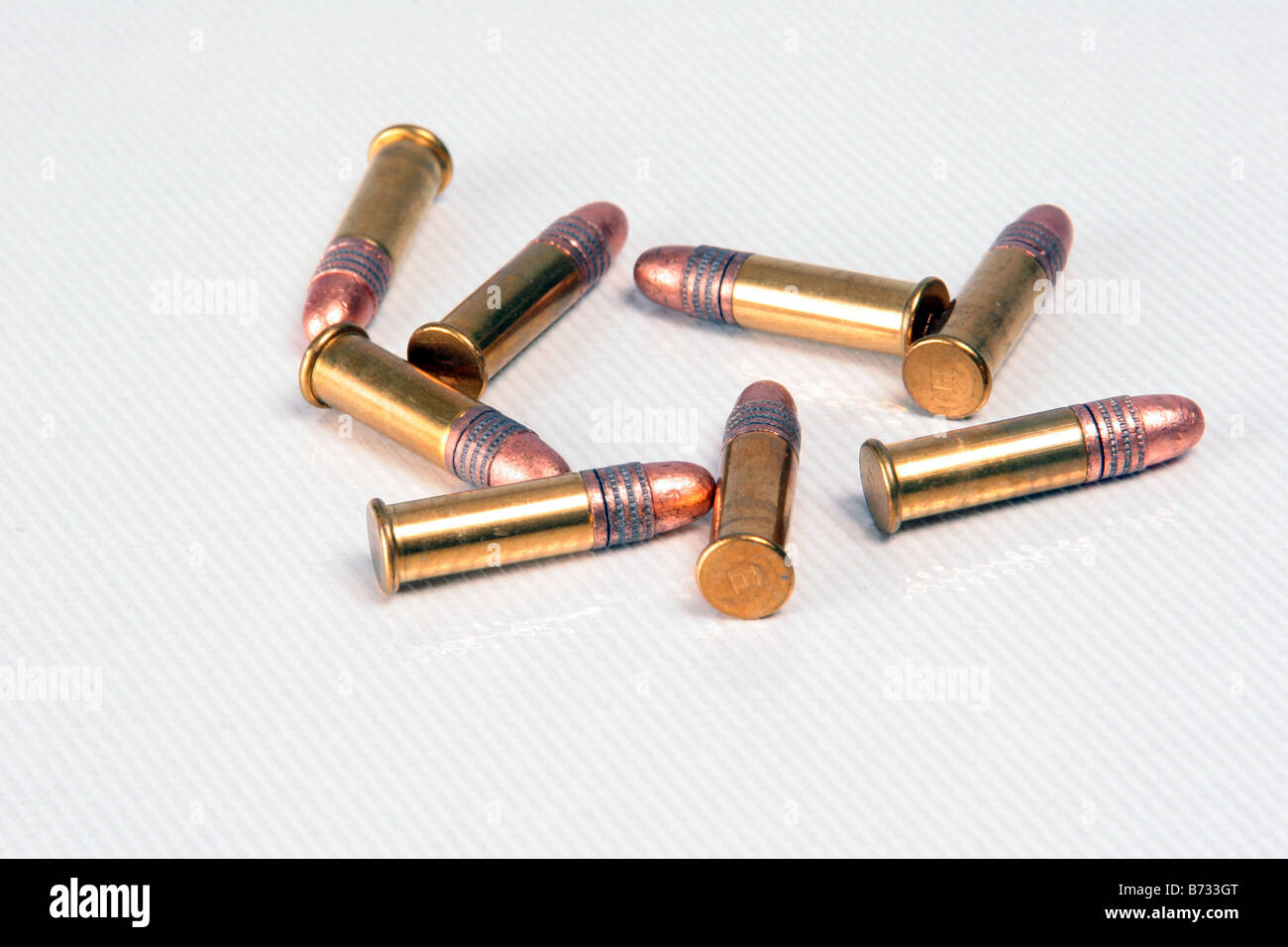 Smokeless powder hi-res stock photography and images - Alamy