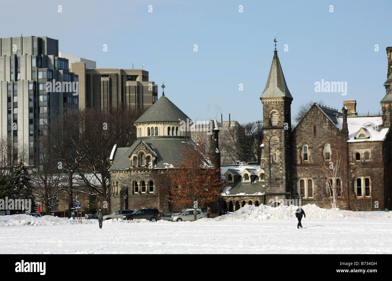 University toronto in winter hi-res stock photography and images - Alamy