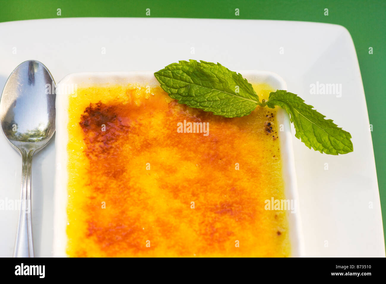 Creme brulee restaurant hi-res stock photography and images - Alamy