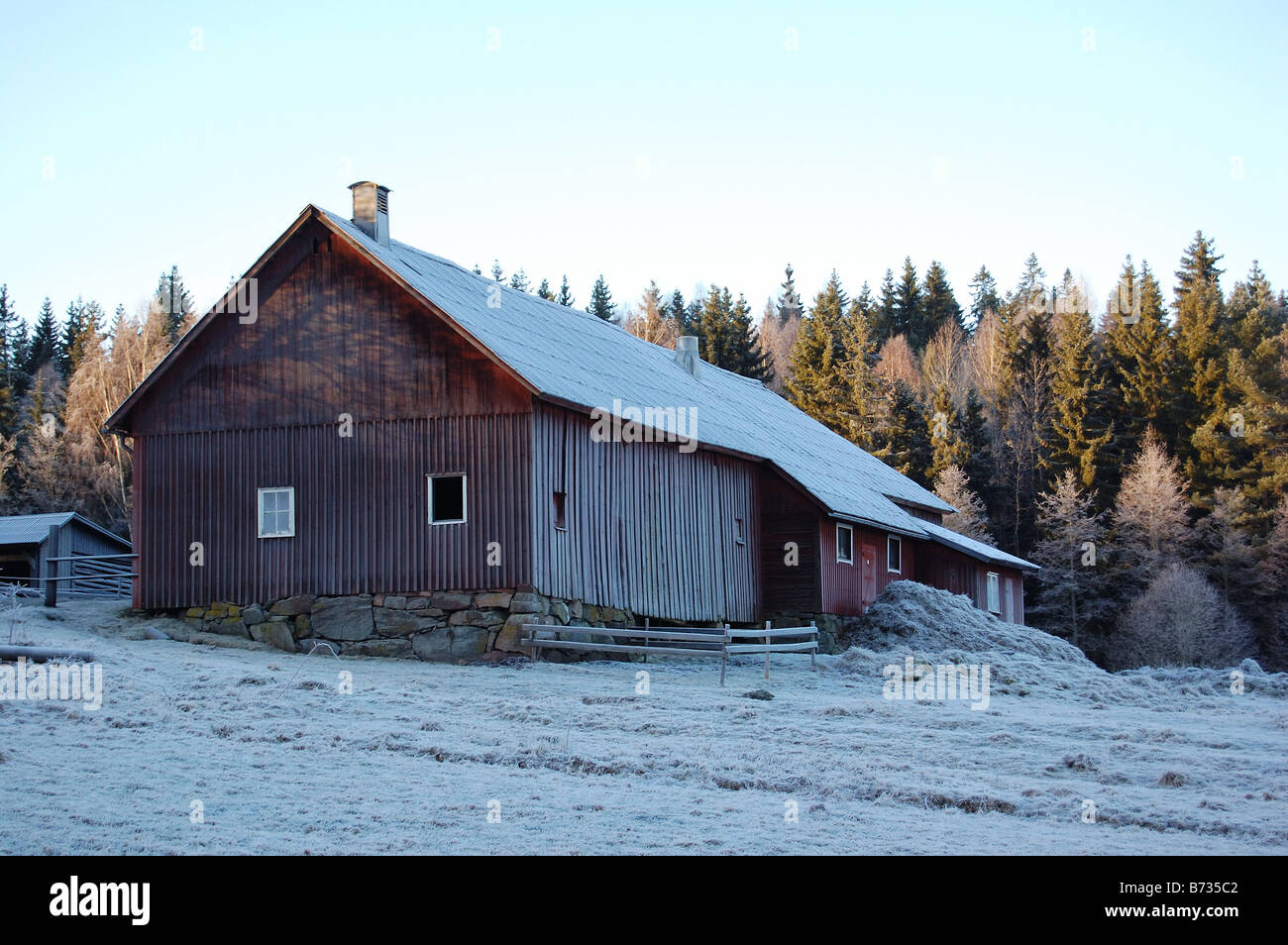 Cow shed winter hi-res stock photography and images - Alamy