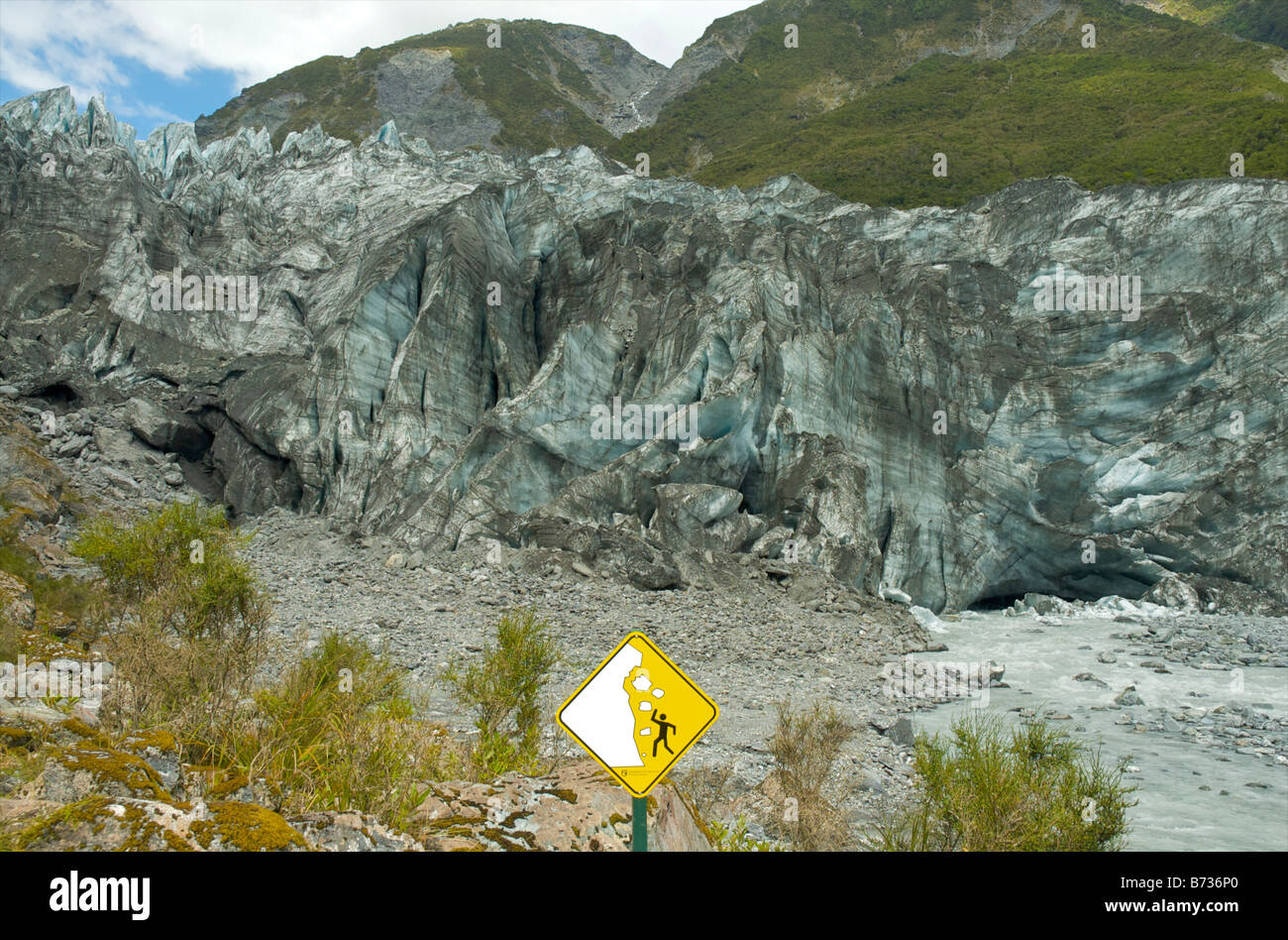 Danger falling ice sign hi-res stock photography and images - Alamy