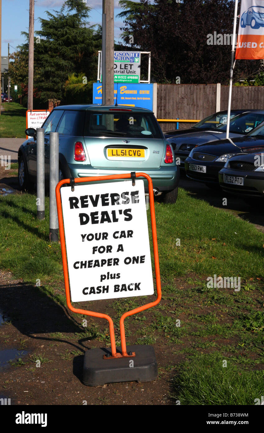 Car sale sign row hi-res stock photography and images - Alamy