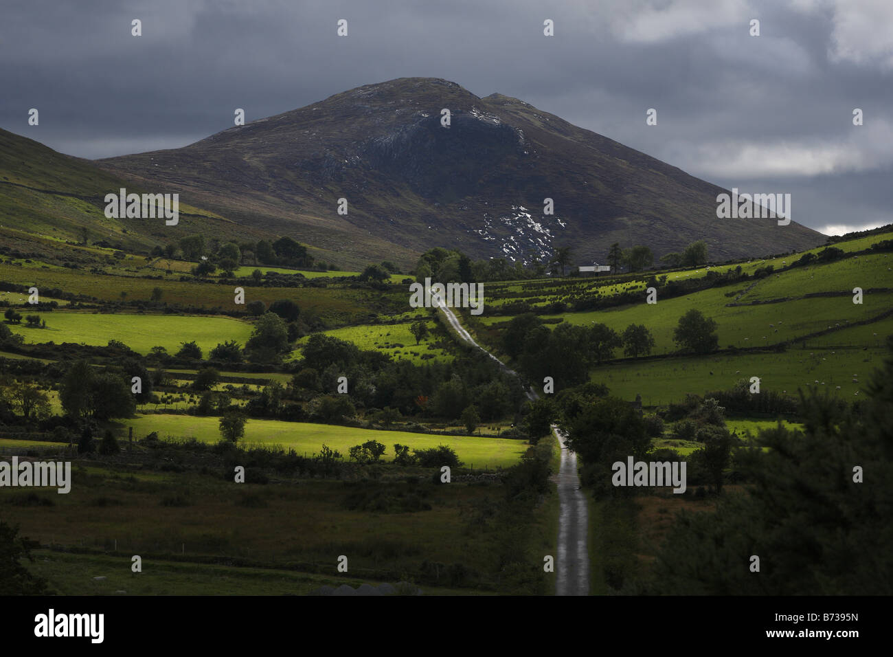 Mourne mountain hi-res stock photography and images - Alamy