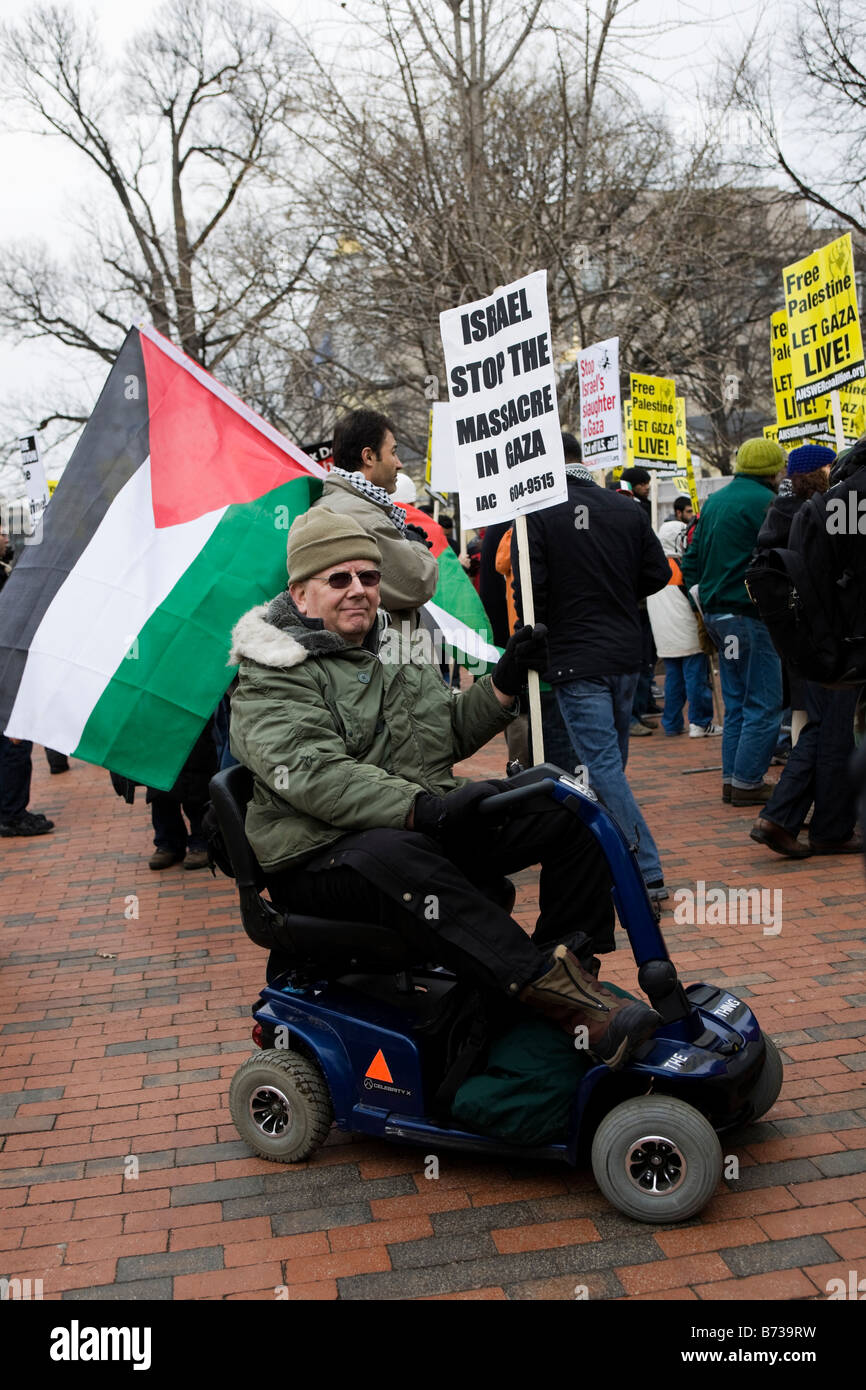 Elderly supporters hi-res stock photography and images - Alamy