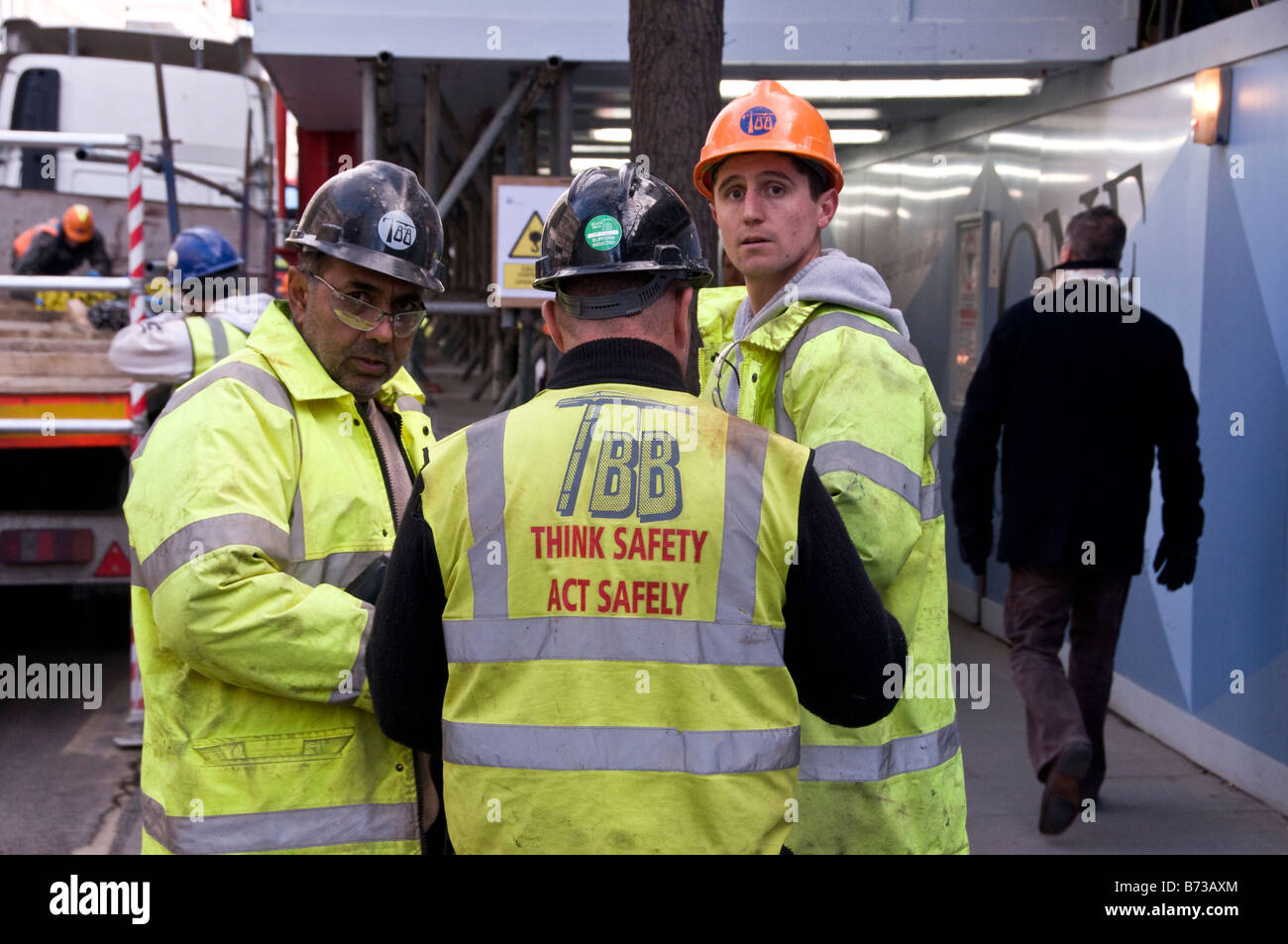 Having the builders in hi-res stock photography and images - Alamy