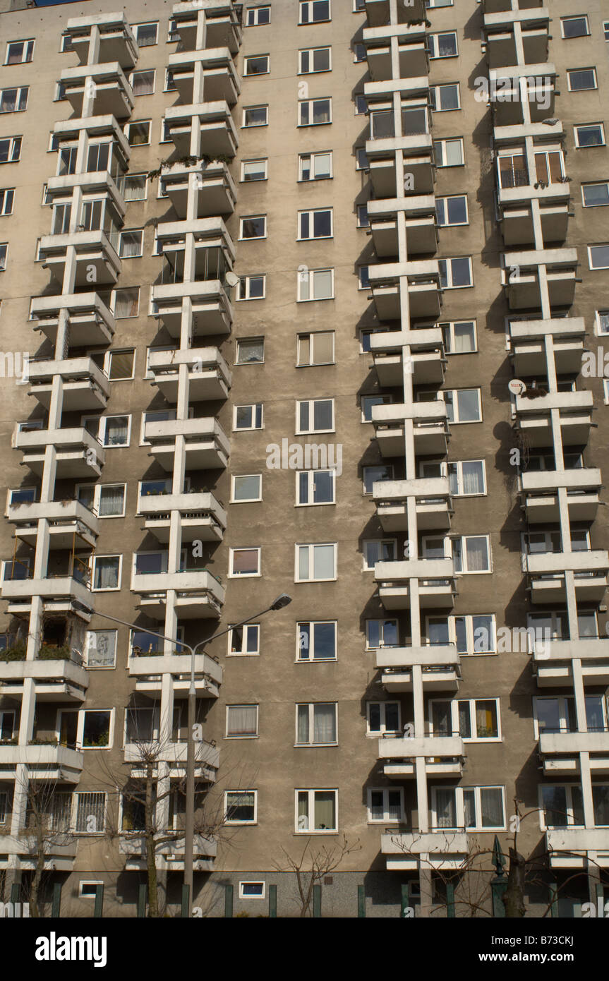 Appartment blocks hi-res stock photography and images - Alamy