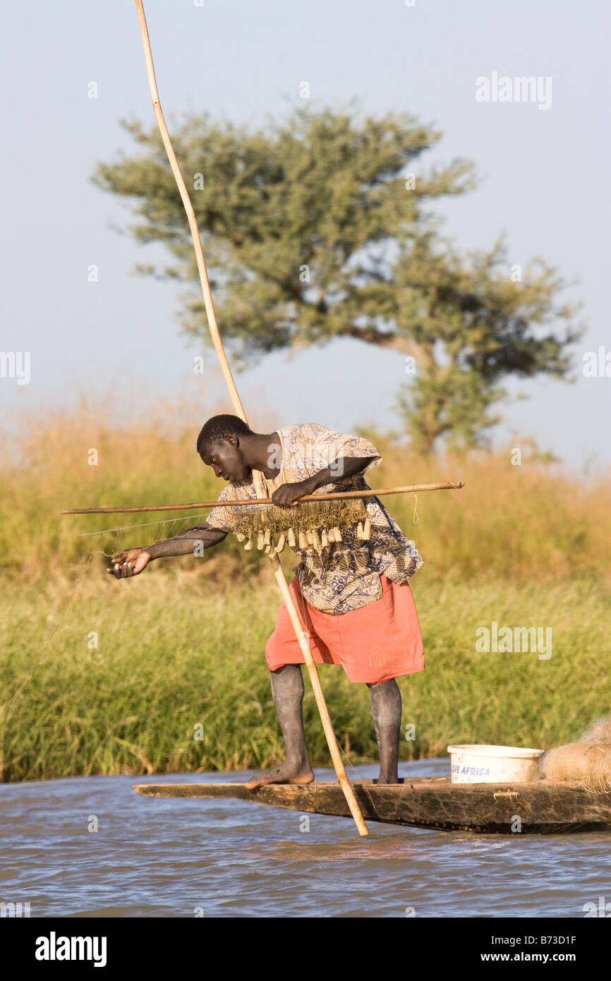 Fishing in the Niger River near Mopti Stock Photo - Alamy