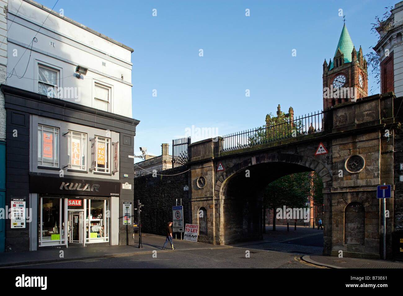 Shipquay street londonderry hi-res stock photography and images - Alamy