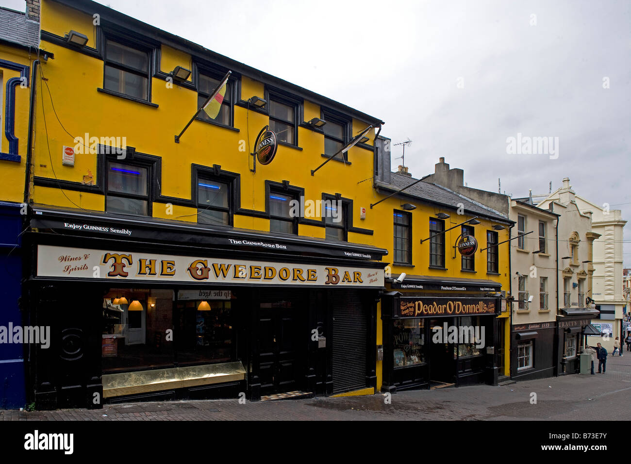 Waterloo street derry hi-res stock photography and images - Alamy