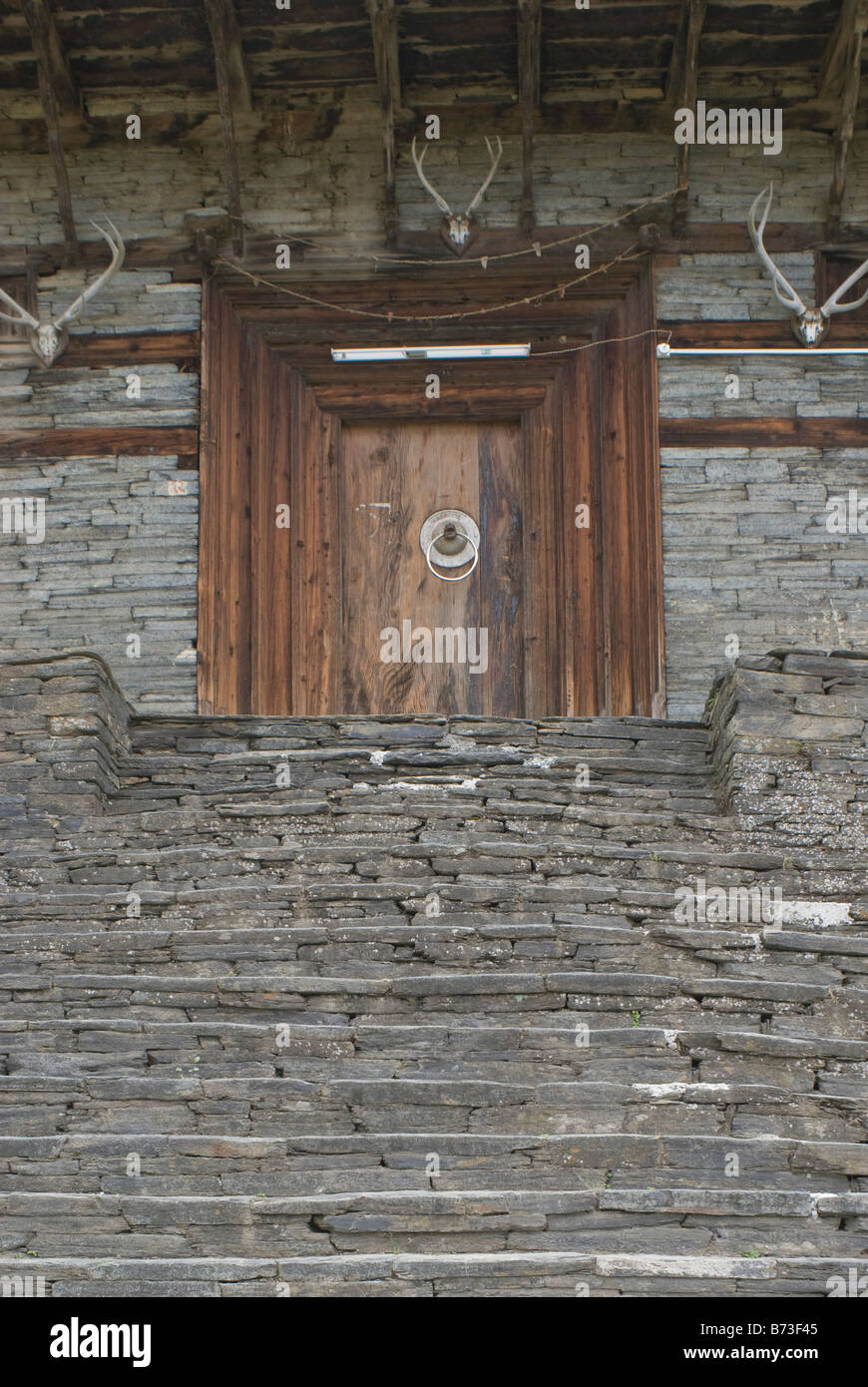 THE THEOG PALACE AT SAINJ IN SHIMLA, HIMACHAL PRADESH Stock Photo - Alamy