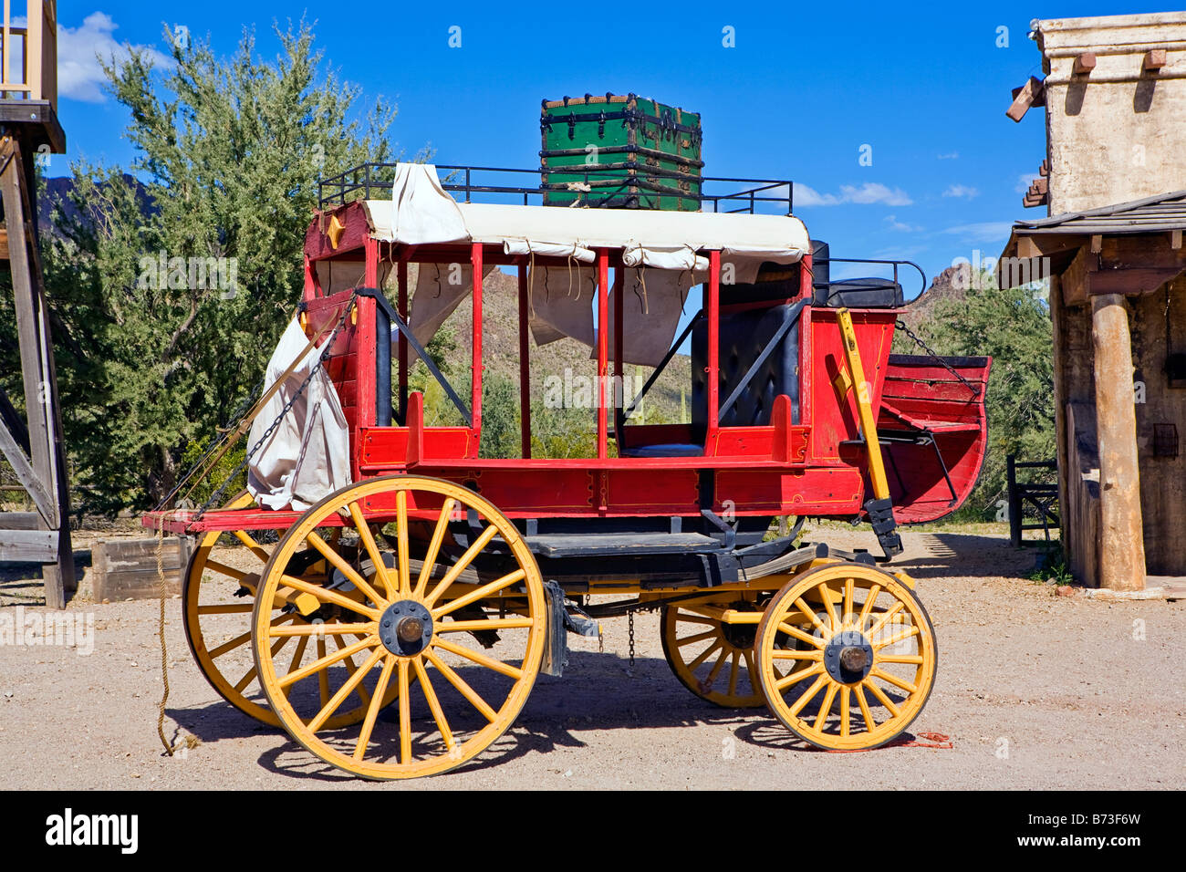 Stagecoach film hi-res stock photography and images - Alamy