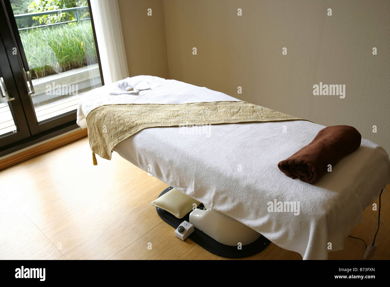 SPA Massage Bed Stock Photo - Alamy