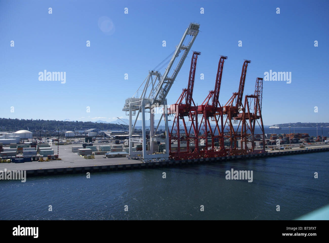 Dockyard cranes Seattle waterfront Puget Sound Pacific Northwest Stock ...