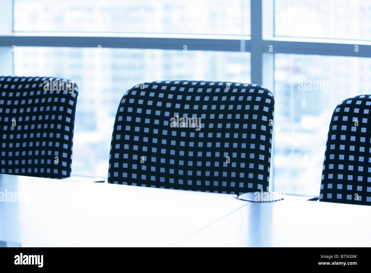 Meeting room Table Chair Window Stock Photo - Alamy