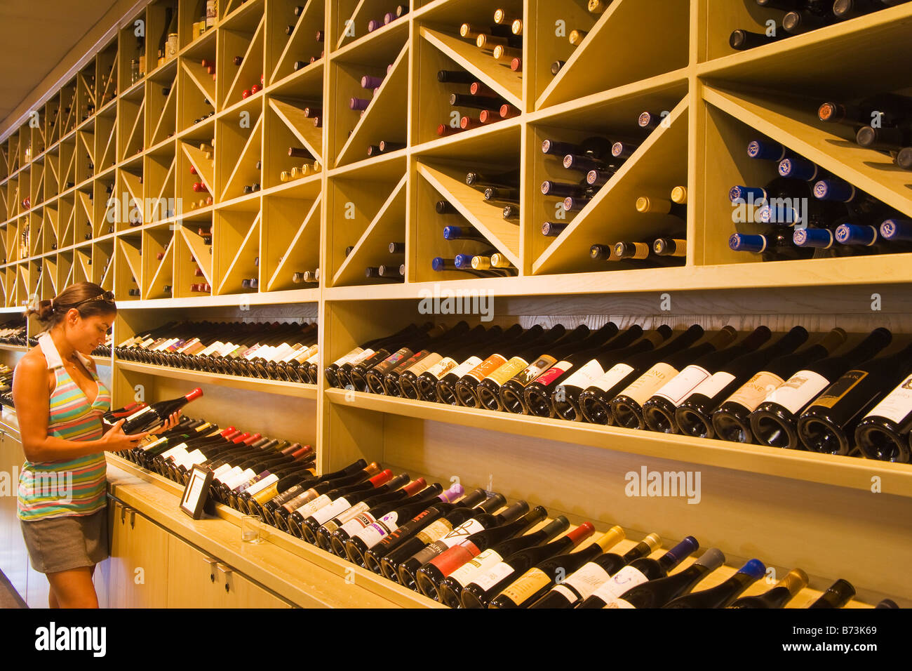 Los olivos wine merchant hi-res stock photography and images - Alamy