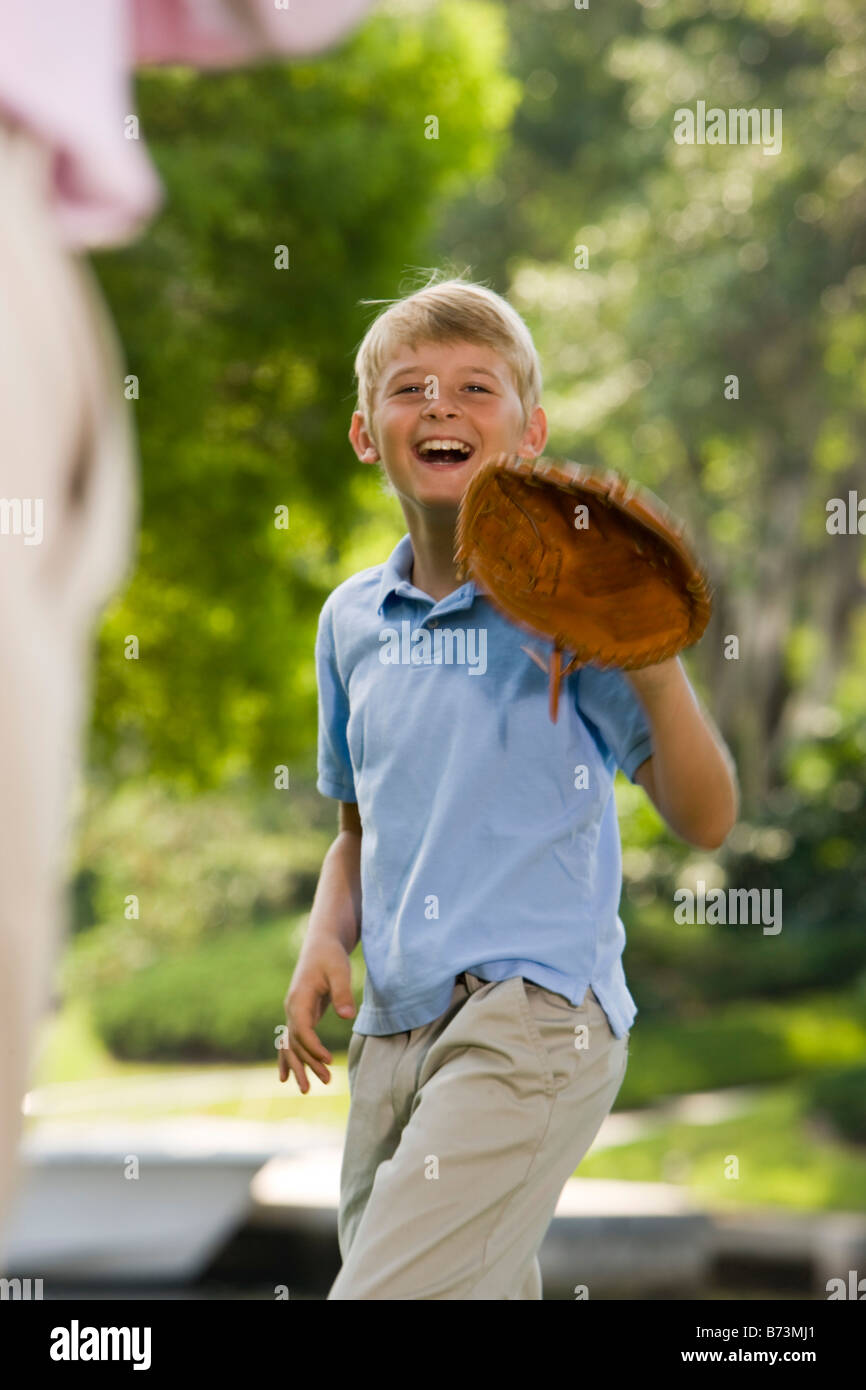 Father son playing catch baseball hi-res stock photography and images ...