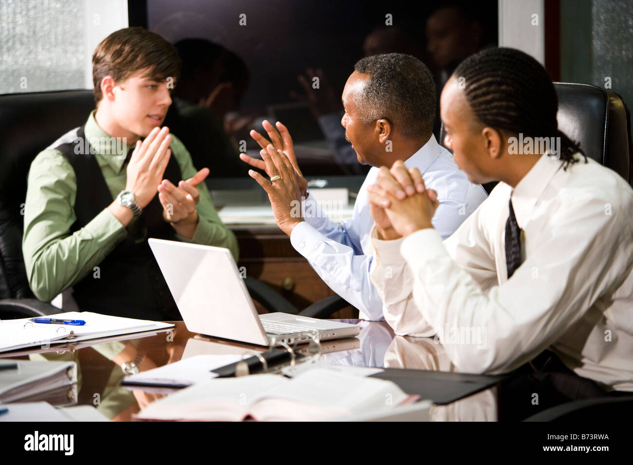 Diverse group of people debate hi-res stock photography and images - Alamy