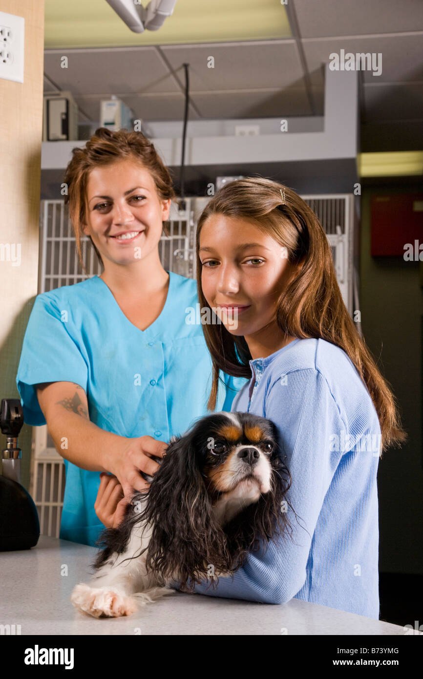 Veterinary Assistant High Resolution Stock Photography and Images - Alamy