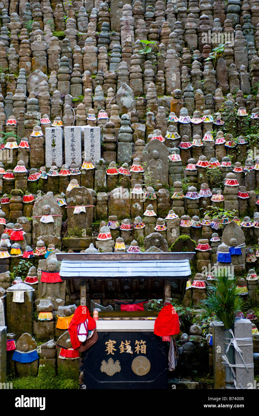 Jizo statues in a row hi-res stock photography and images - Alamy