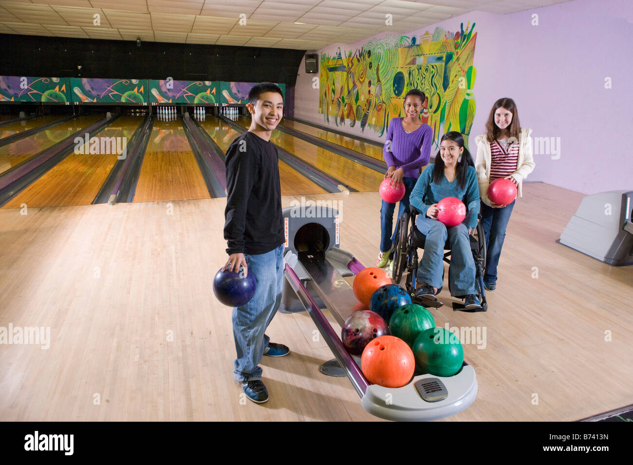 Disabled bowling alley hi-res stock photography and images - Alamy