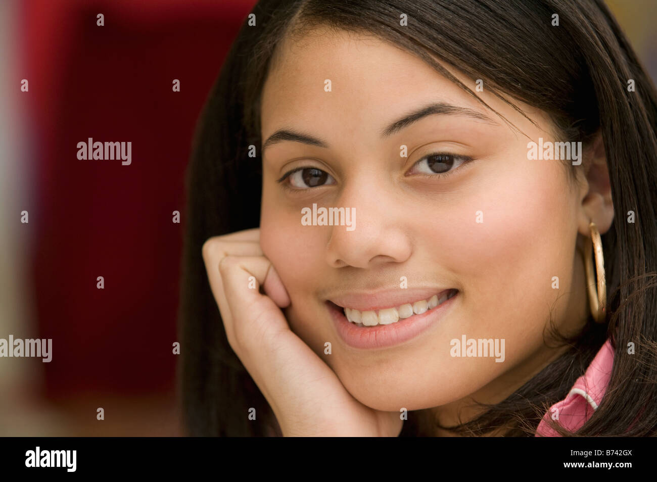 Portrait of African girl smiling Stock Photo - Alamy