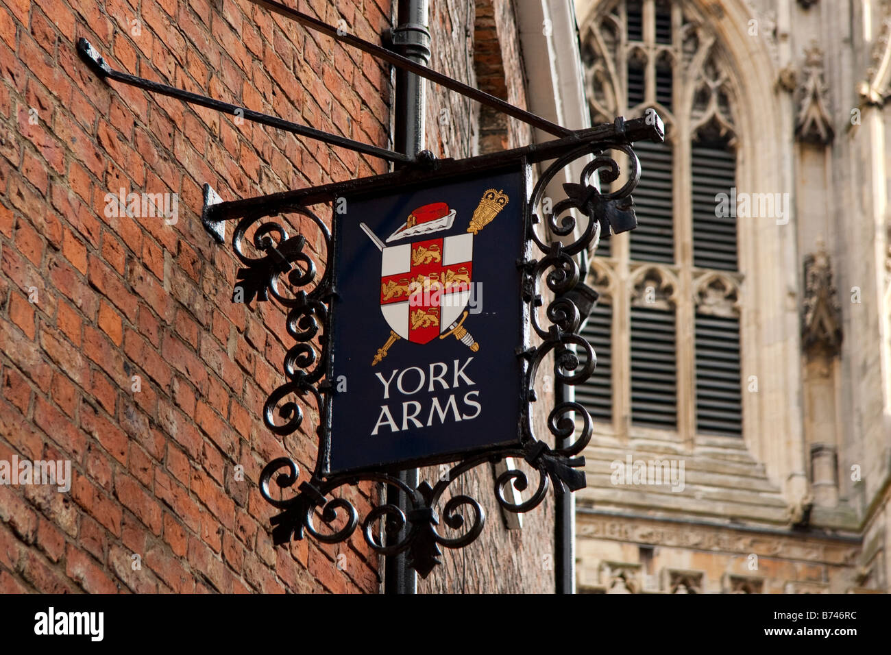 The York Arms public house, on High Petergate, outside York Minster ...