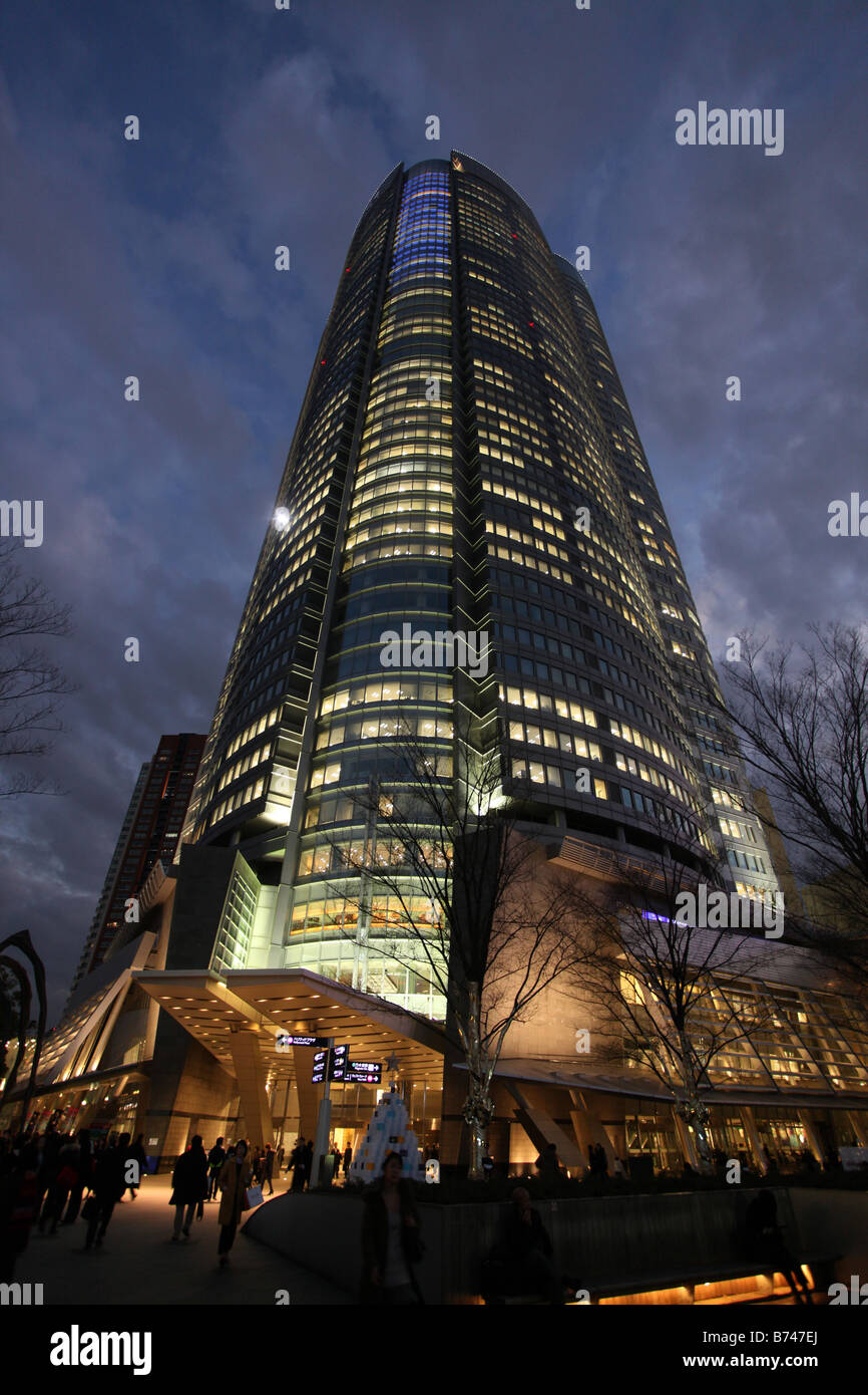 Roppongi Hills Mori Building Tower in Tokyo Stock Photo - Alamy