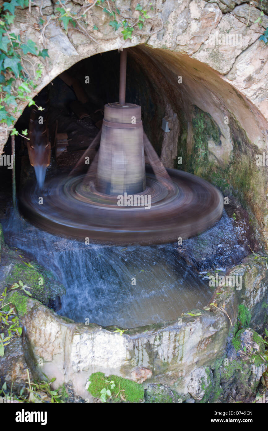 Horizontal water wheel hi-res stock photography and images - Alamy