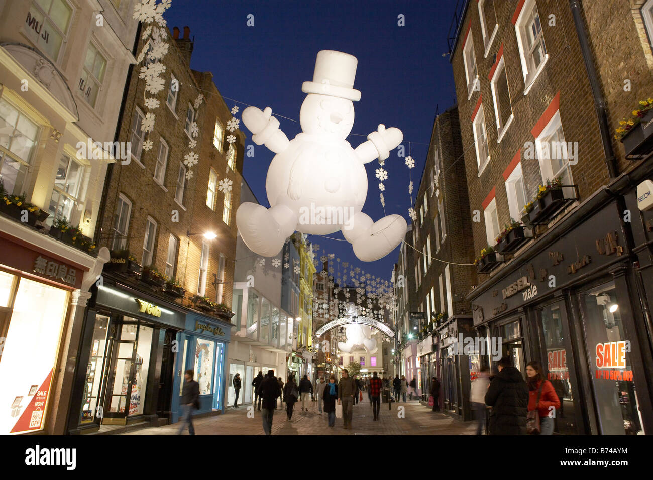 Giant Snowman High Resolution Stock Photography and Images - Alamy