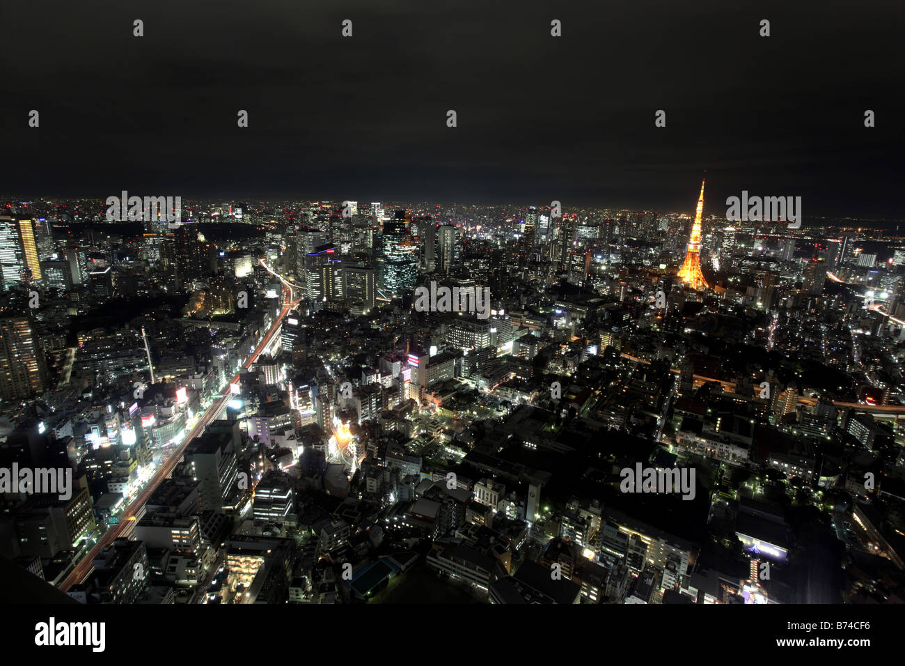 Night city view of Tokyo looking towards the districts of Toranomon ...
