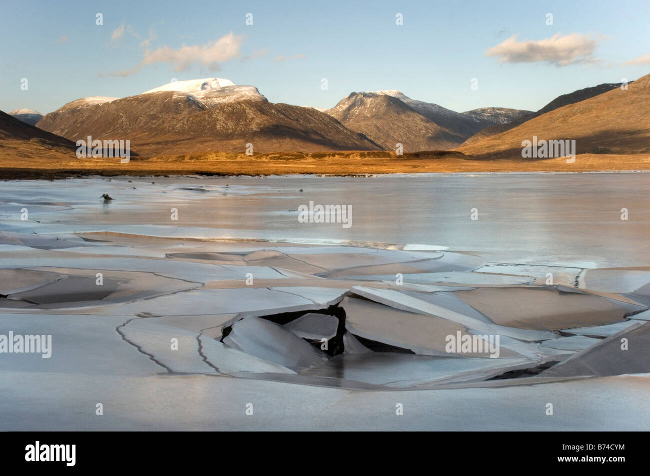 Loch Glascarnoch Beinn Dearg Stock Photo - Alamy