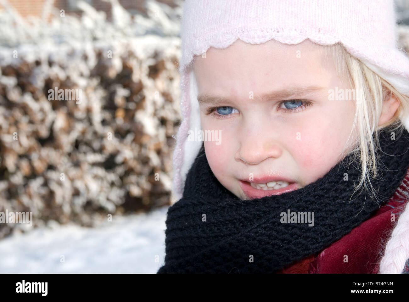 Snow bonnet hi-res stock photography and images - Alamy