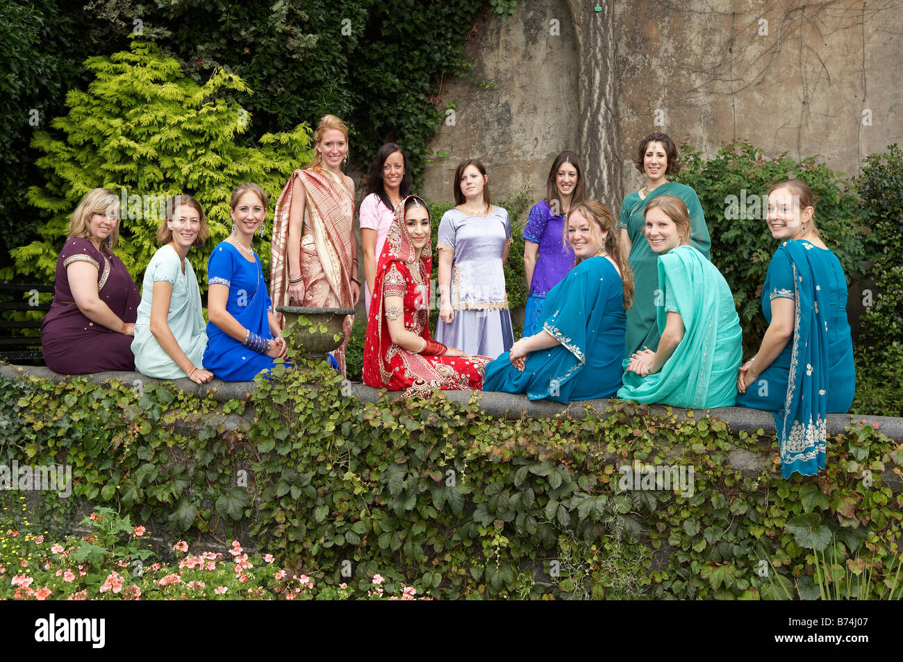 Pakistani family hi-res stock photography and images - Alamy