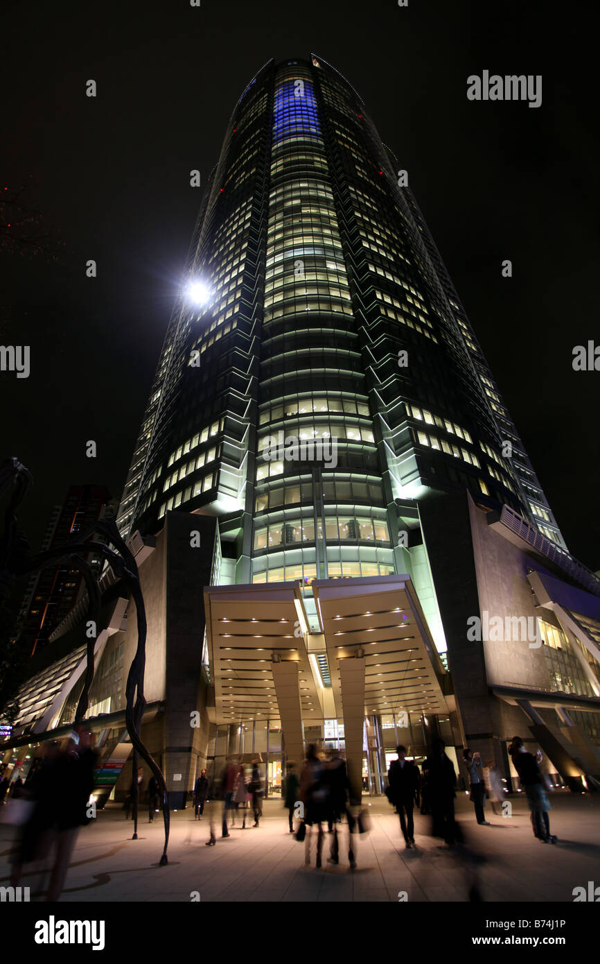 Roppongi Hills Tower in Tokyo Stock Photo - Alamy