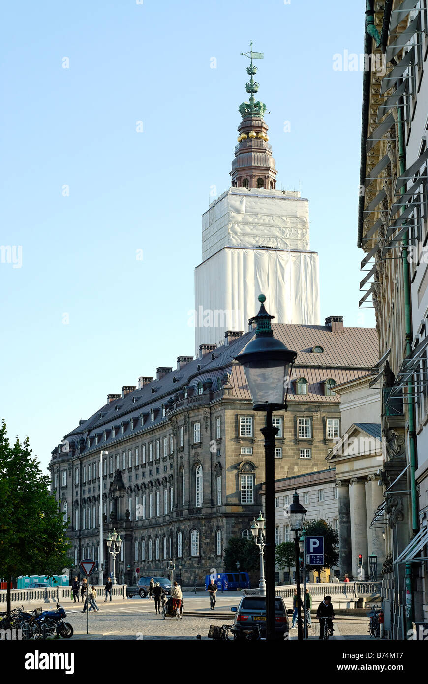 Christiansborg Palace on Slotsholmen in Copenhagen Stock Photo - Alamy
