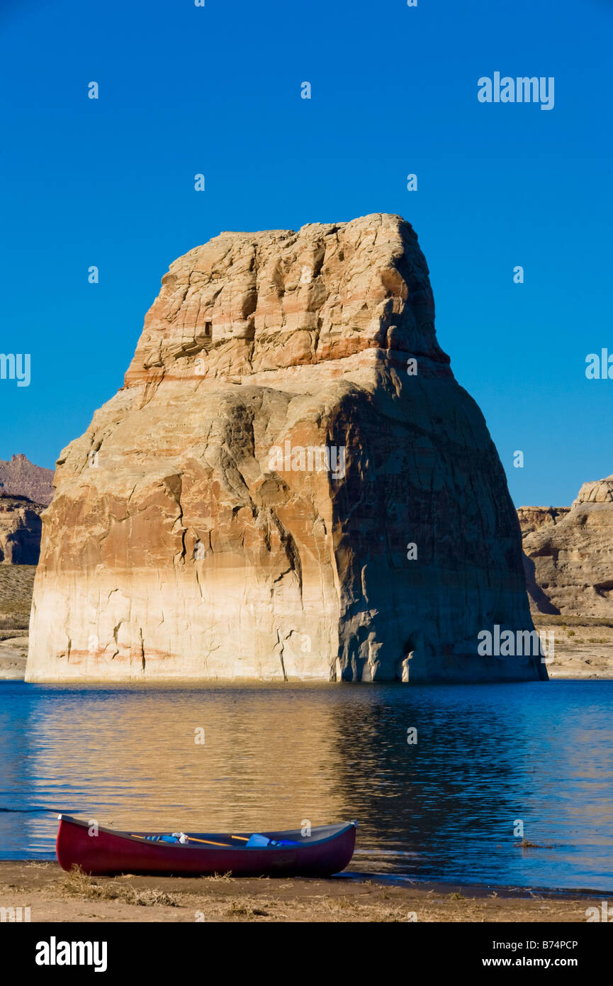 Lone Rock, Lake Powell in the glen canyon national recreation area ...