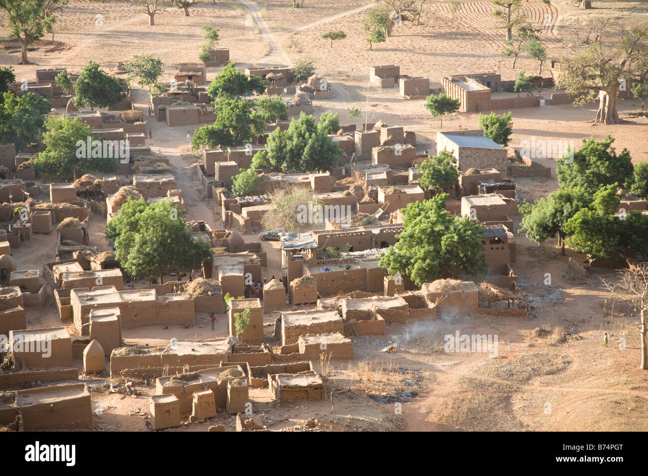 Dogon tribe hi-res stock photography and images - Alamy